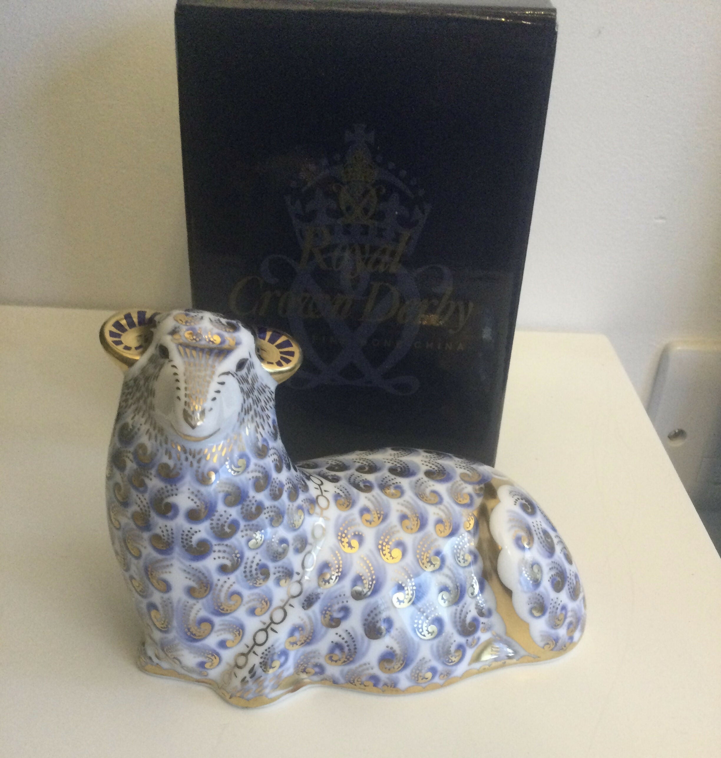 Royal Crown Derby Paperweight- Sheep figurine with gold stopper Origin