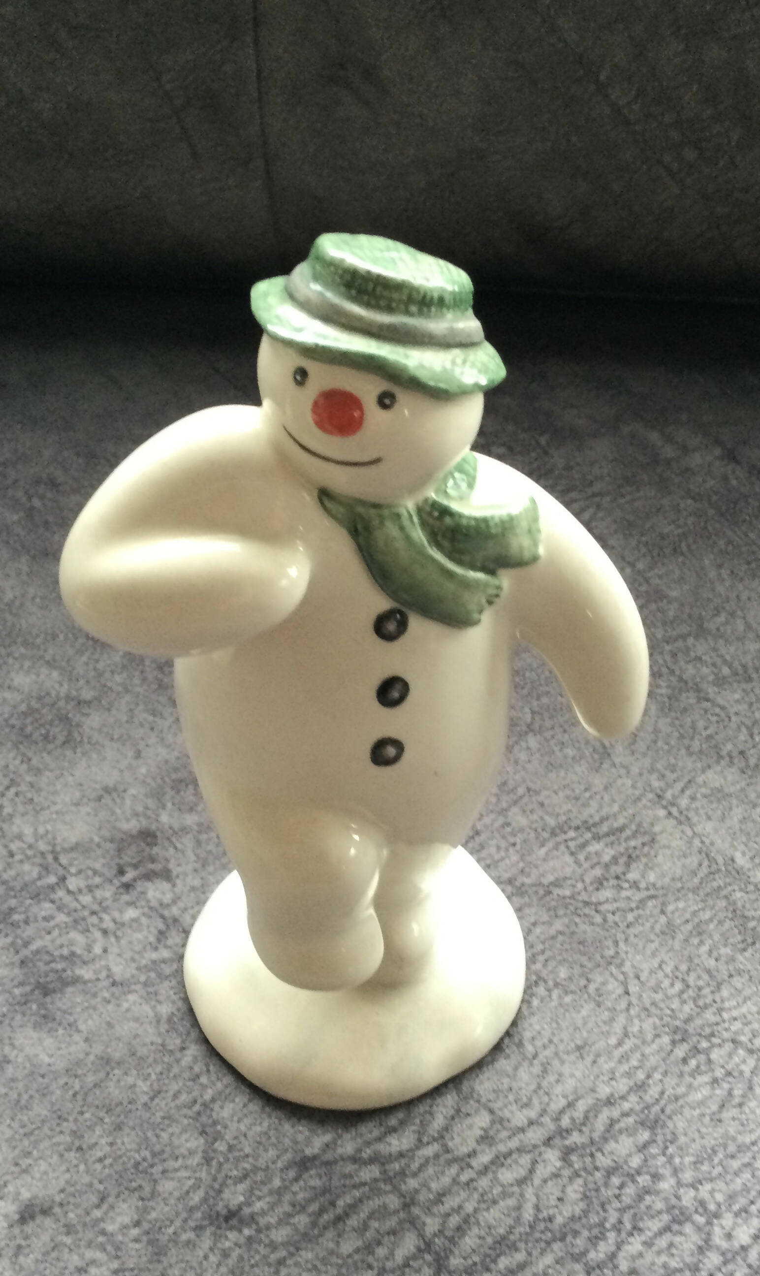 Royal Doulton - Snowman Figurine Royal Doulton - The Snowman figure DS
