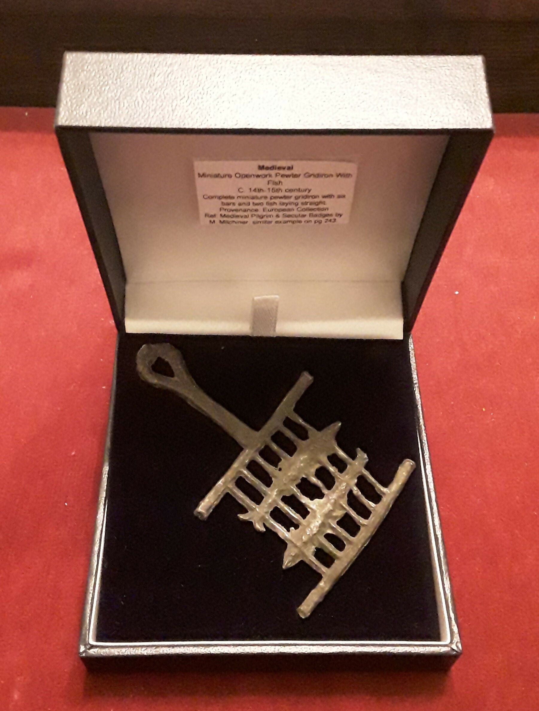 A Medieval Pilgrims Large Pewter Grid Iron Pendant.