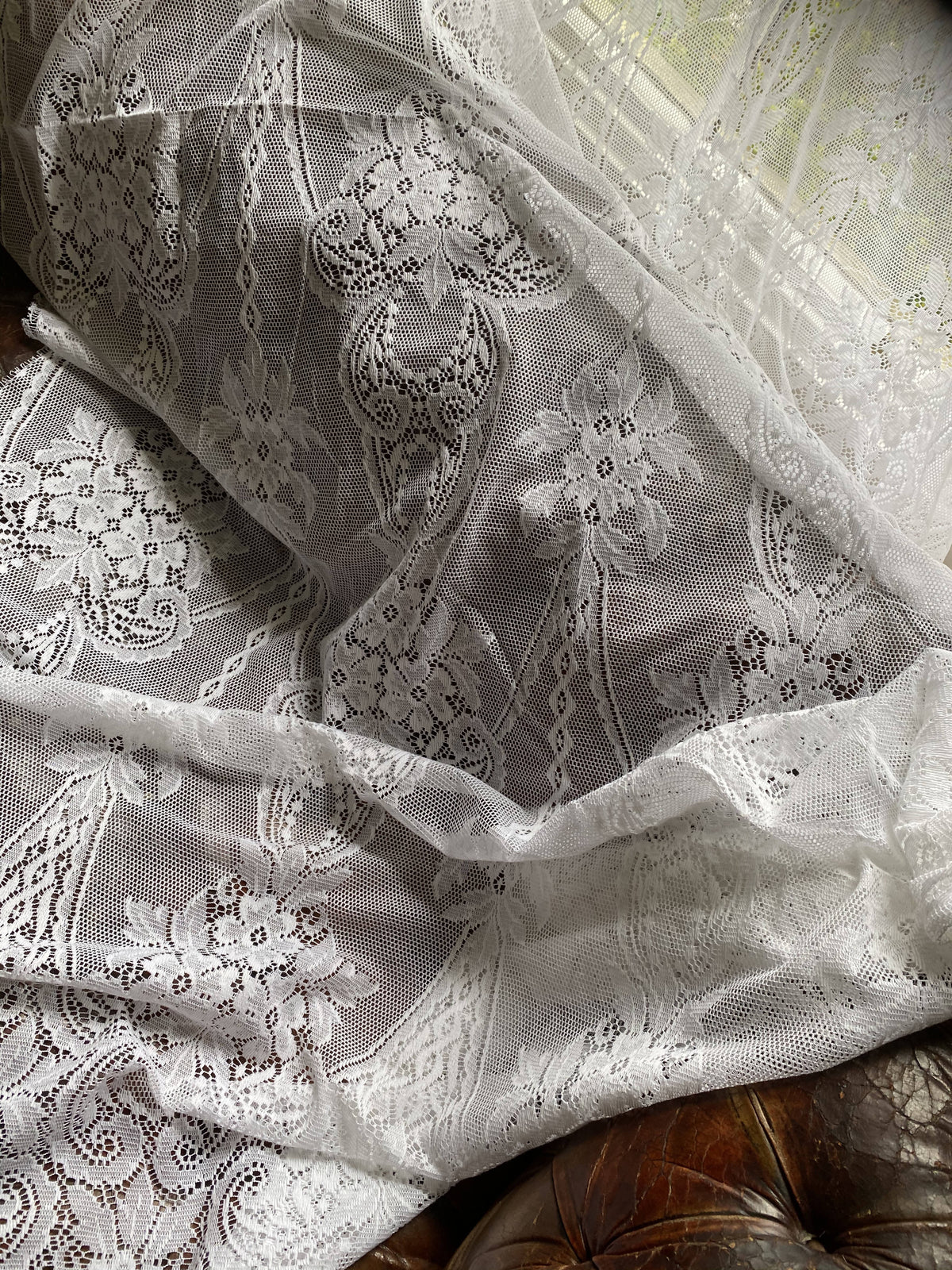 Victorian period design white cotton lace curtain 58 104