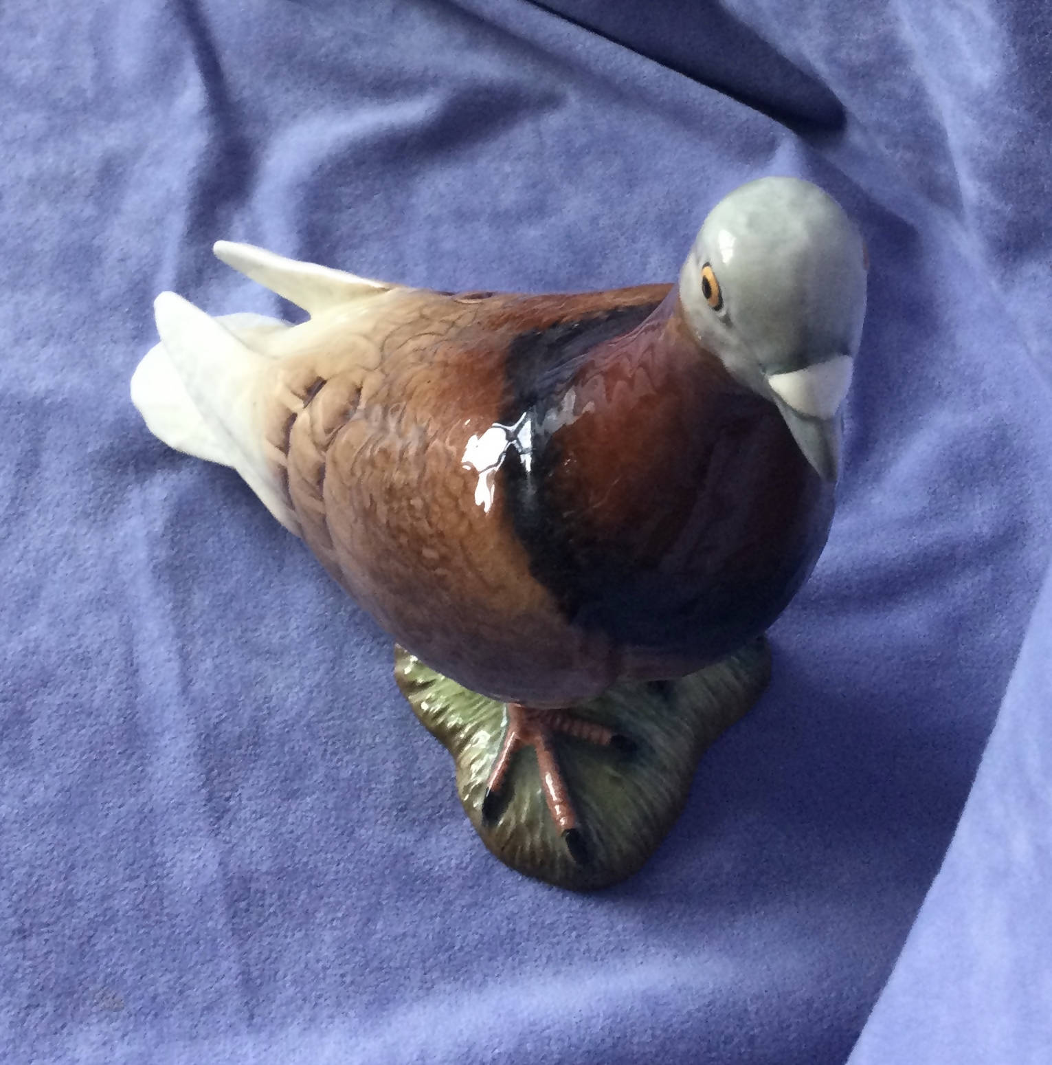 Beswick Pigeon figurine Beswick Bird Beswick Red pigeon model number 1